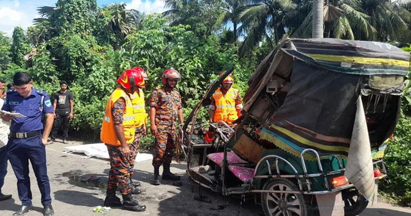 Three killed as truck rams easy bike in Khulna