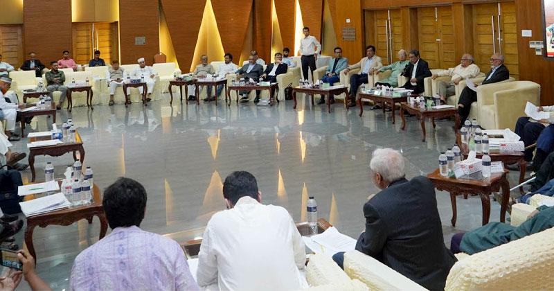 Consensus Commission resumes talks with political parties